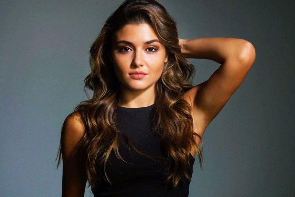 Love is in the air: el nuevo trabajo de Hande Erçel fuera de la televisión