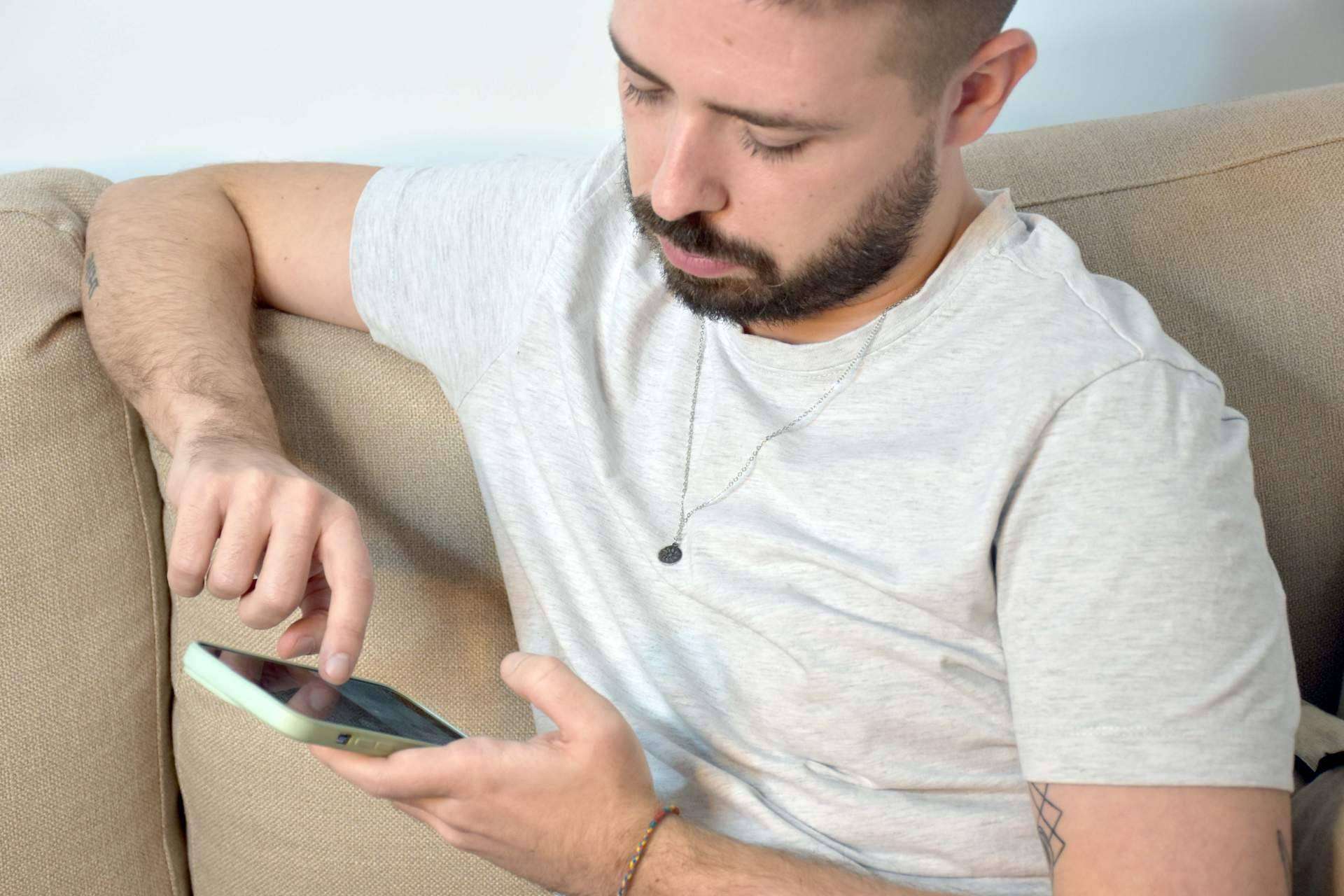 Terapia en línea o presencial, ¿cuál elegir? Terapia en línea o presencial, ¿cuál elegir?