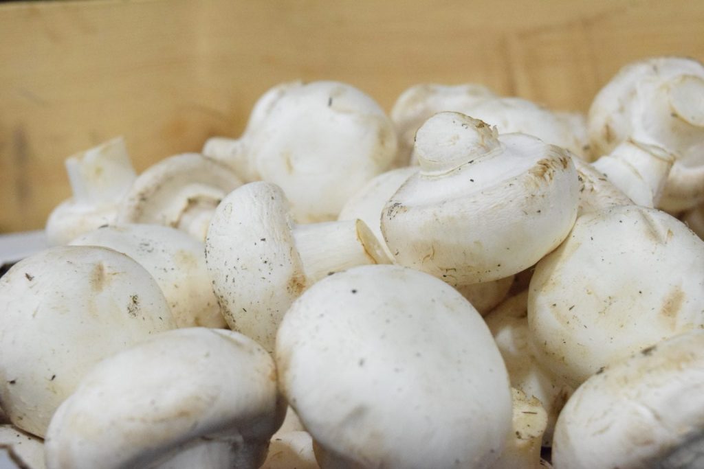 Esta receta de champiñones al ajillo es una delicia que no puedes dejar ...