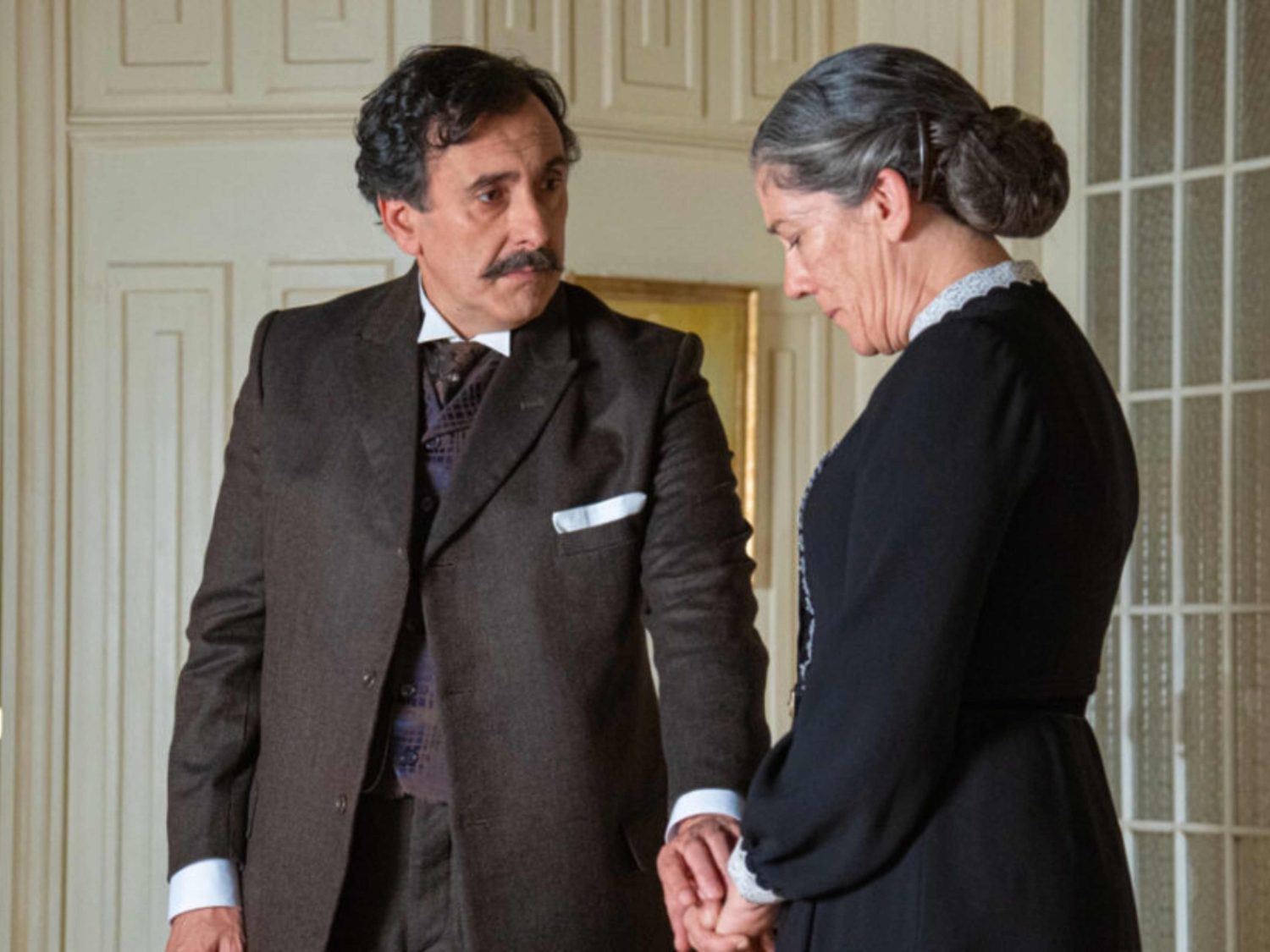 'La promesa' tensa a Rómulo, Abel descubre secretos de Jana y Manuel