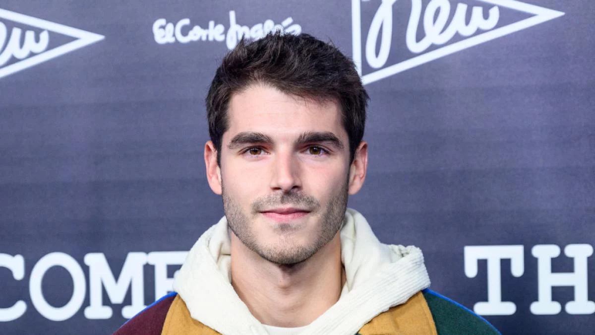 Netflix tiene una nueva joya de época y Álvaro Mel es su estrella